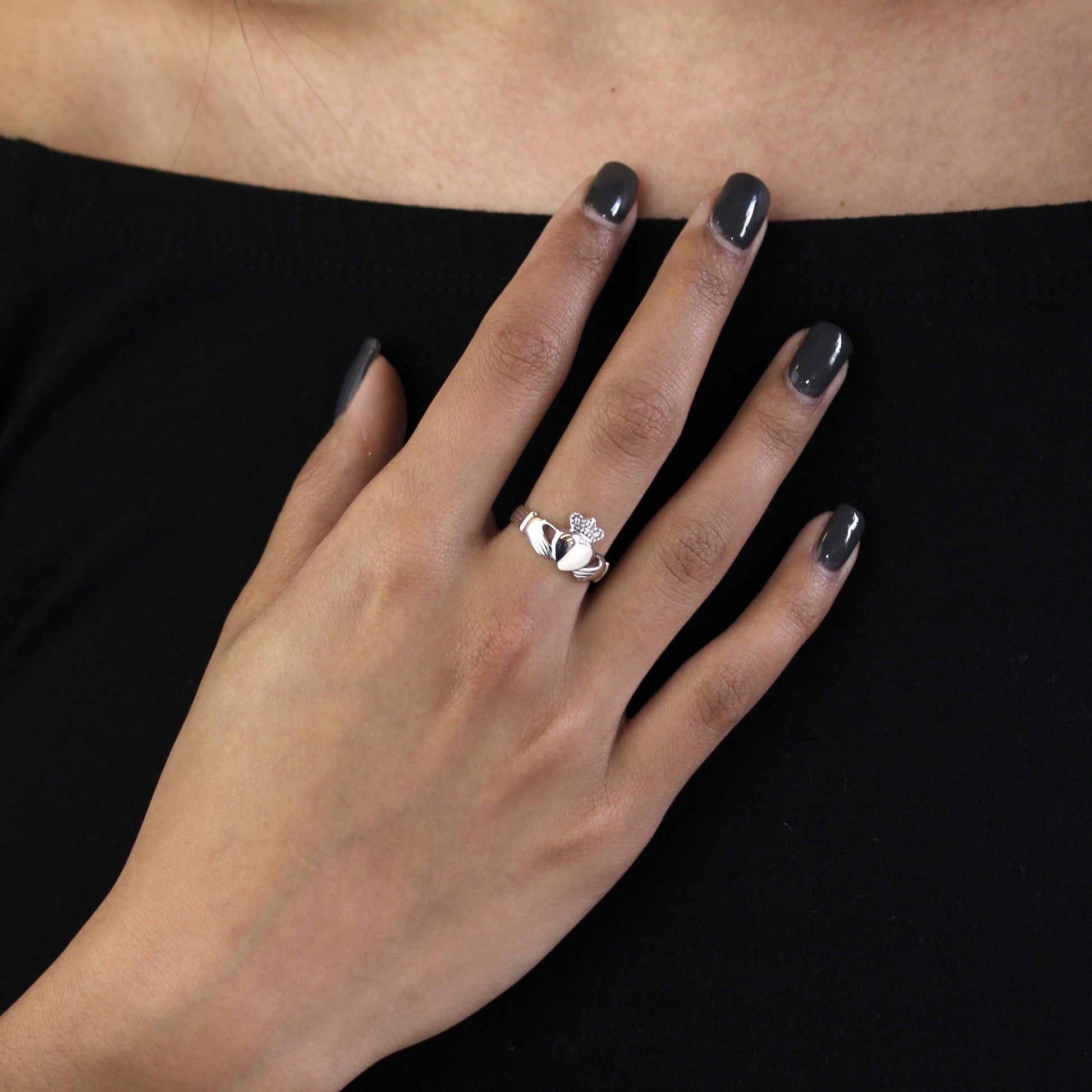 silver claddagh ring uk